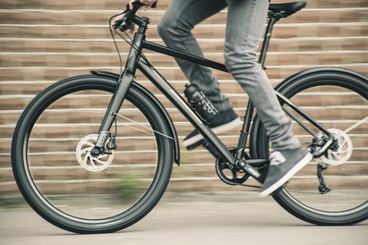Meilleur vélo hybride, choix de 5 vélos avec ou sans assistance électrique